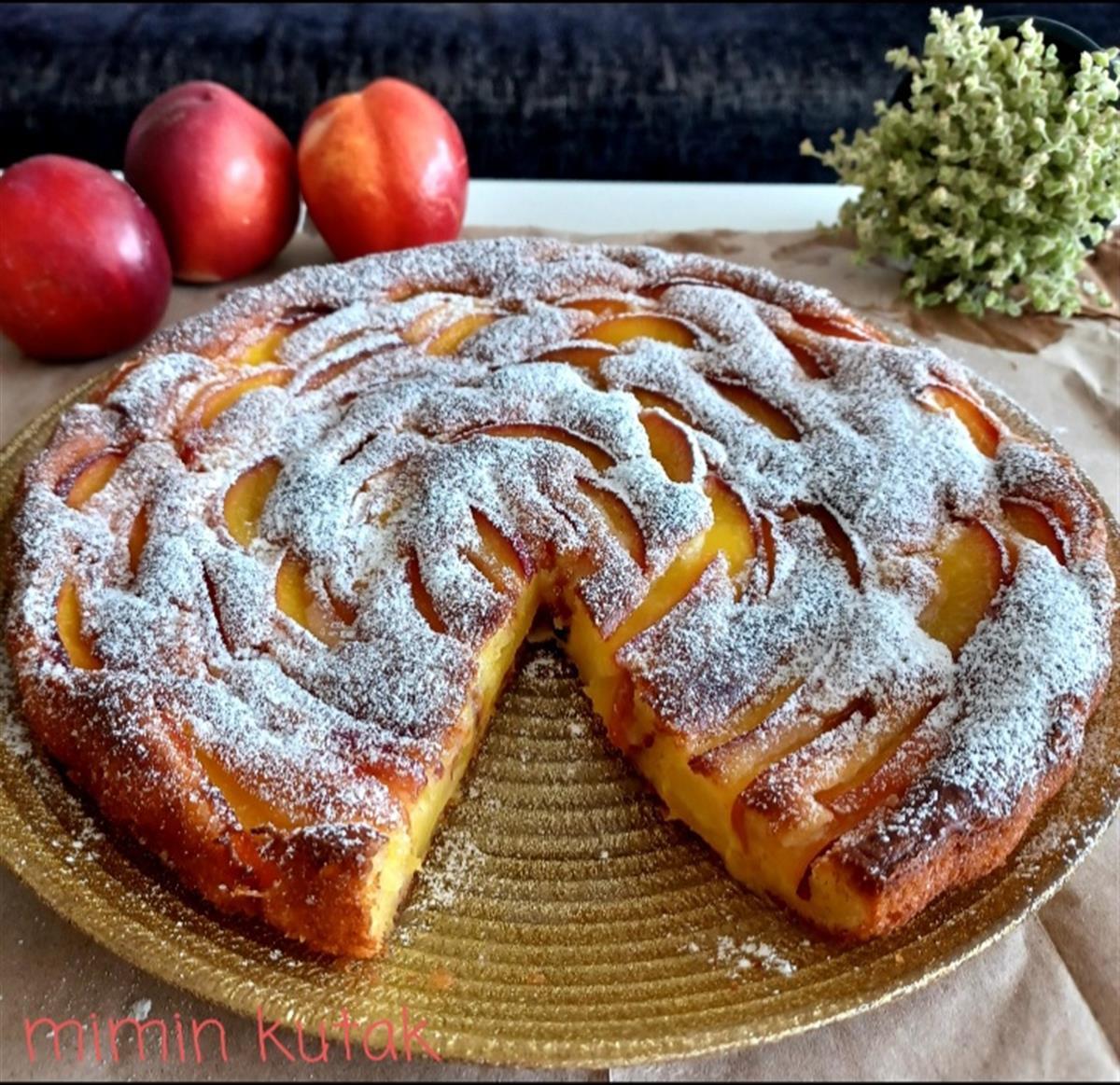 Biskvit s nektarinama | Index Recepti